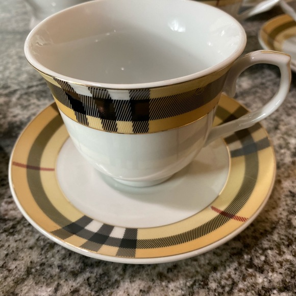 Burberry | Dining | Burberry Style Dinner Set | Poshmark